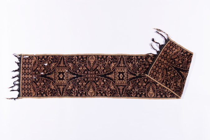 Ceremonial textile (geringsing) E097472 - The Australian Museum