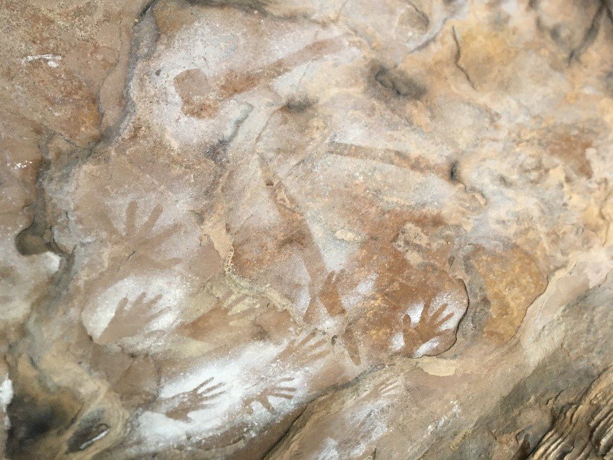 This month in Archaeology: Blue Mountains rock art galleries threatened ...