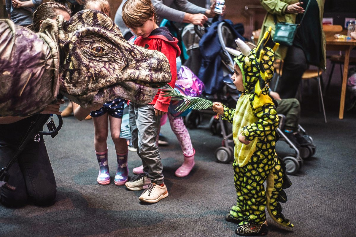 Dinosaurs unit for preschools - The Australian Museum