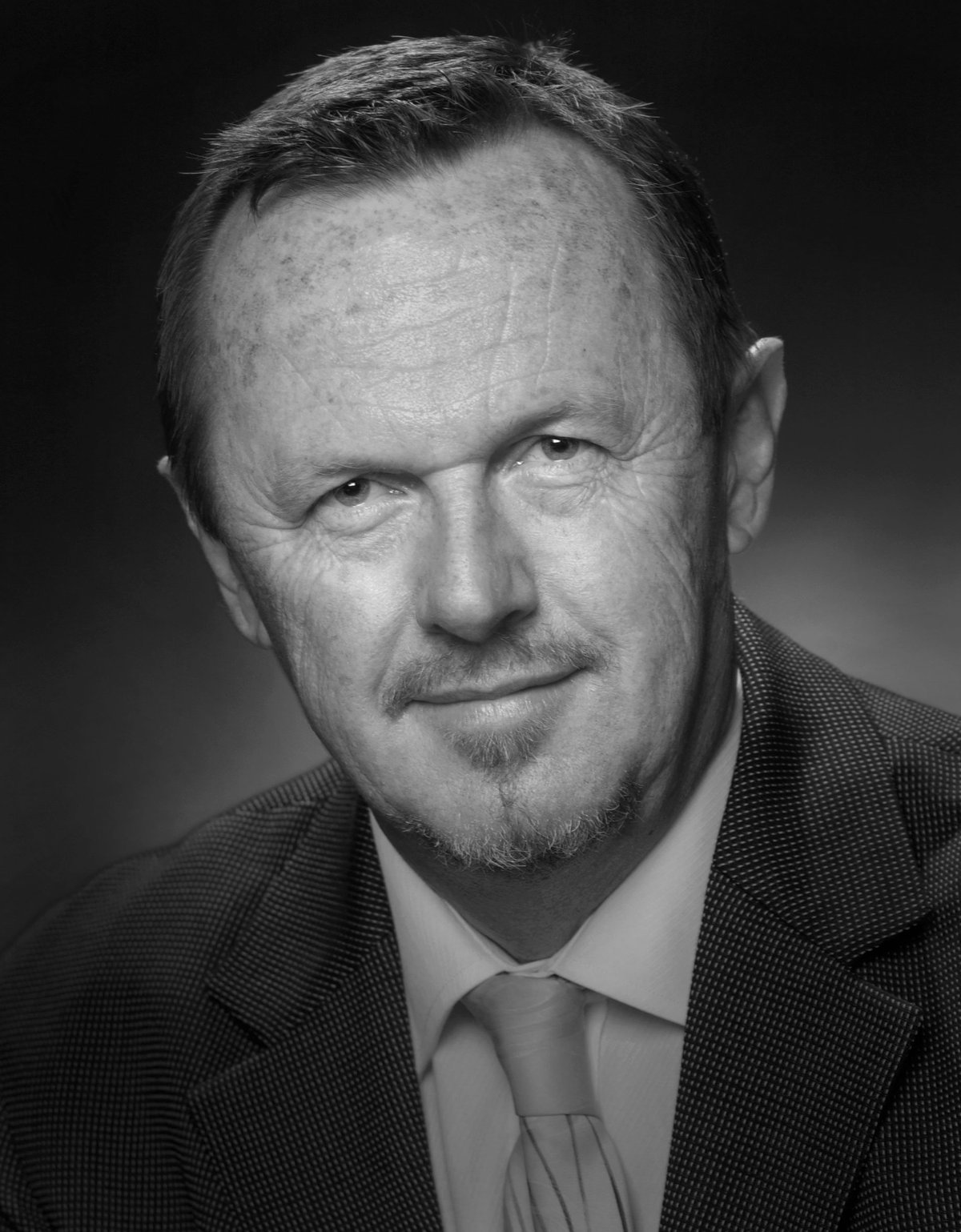 Frank Howarth, Director, 2004 - 2014. - The Australian Museum