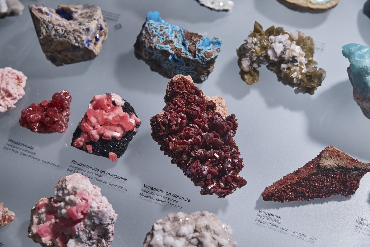 Minerals: Secondary unit - The Australian Museum