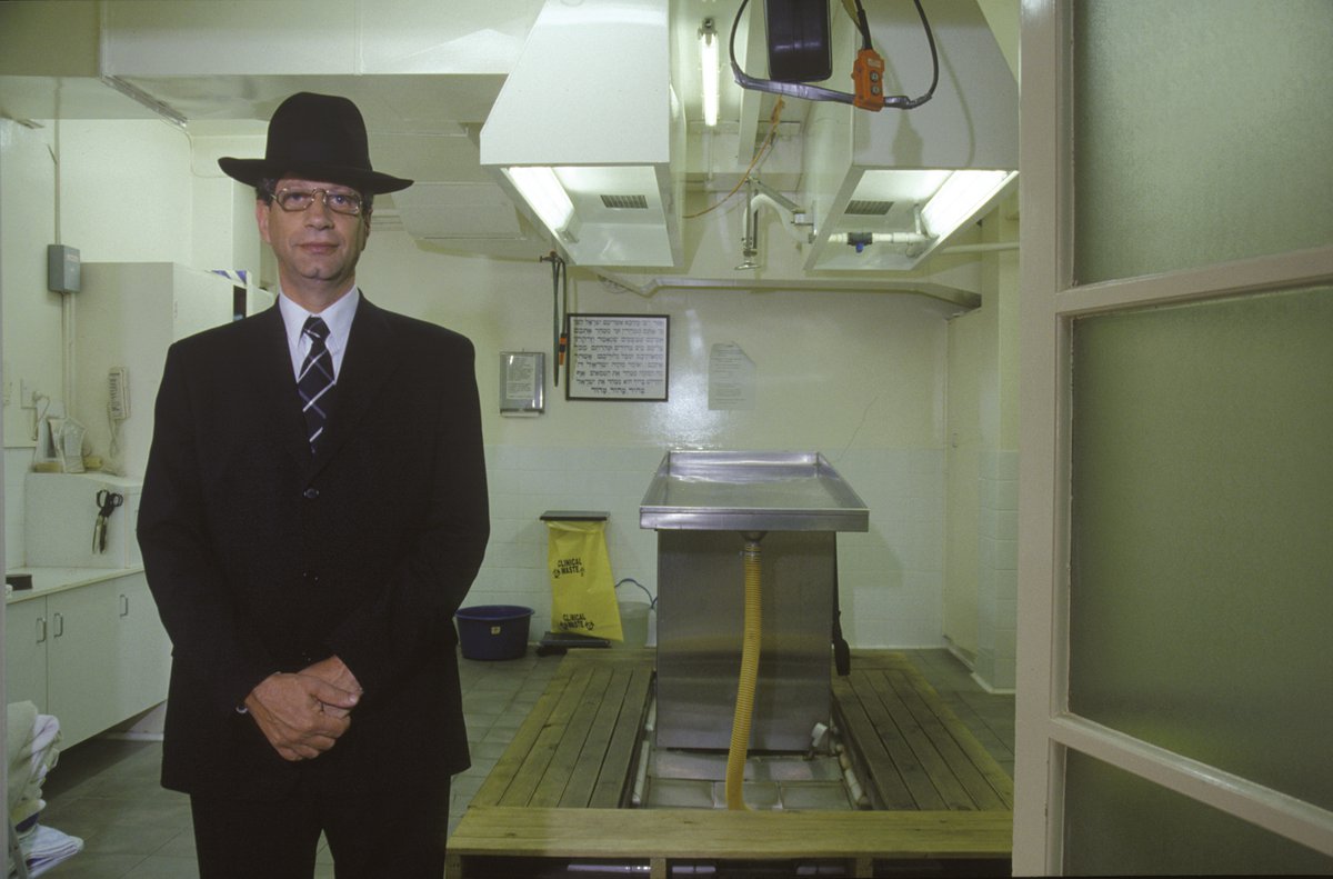 Mourning - Jewish mourning - The Australian Museum