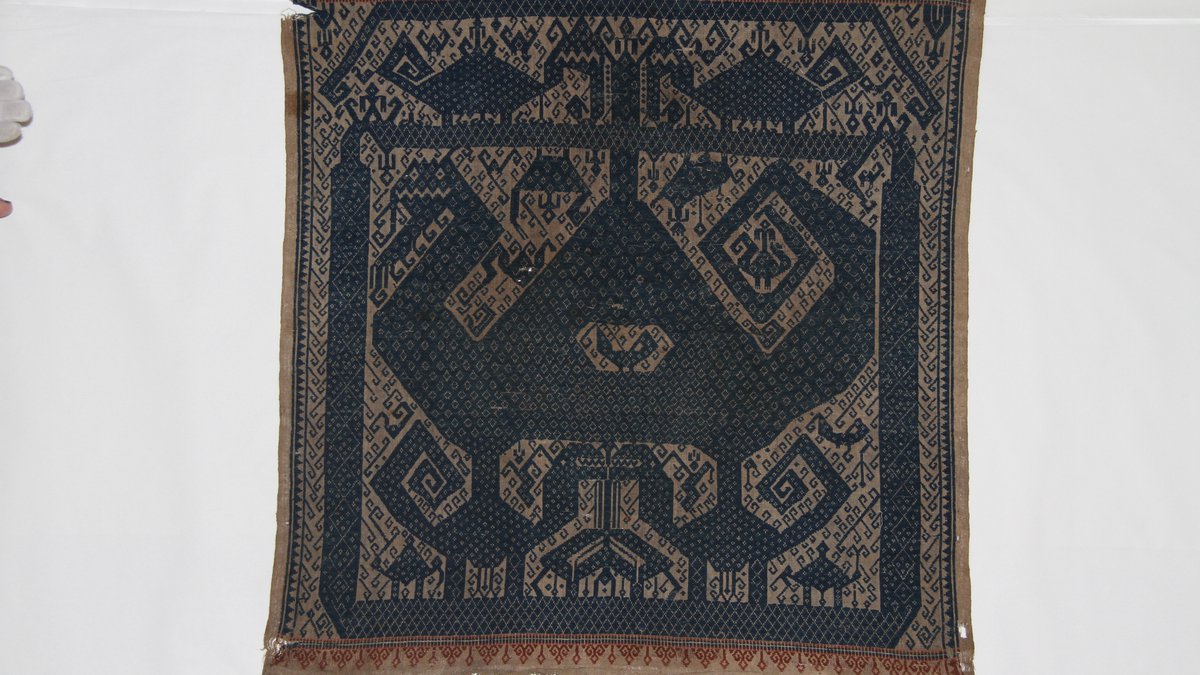 Making Ikat - The Australian Museum