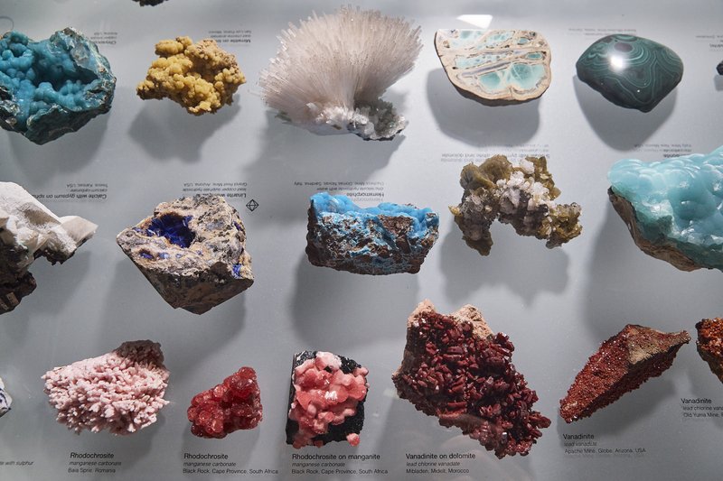 Minerals: Secondary unit - The Australian Museum