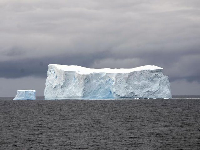 Antarctica's 'abrupt changes' spell climate warming - The Australian ...