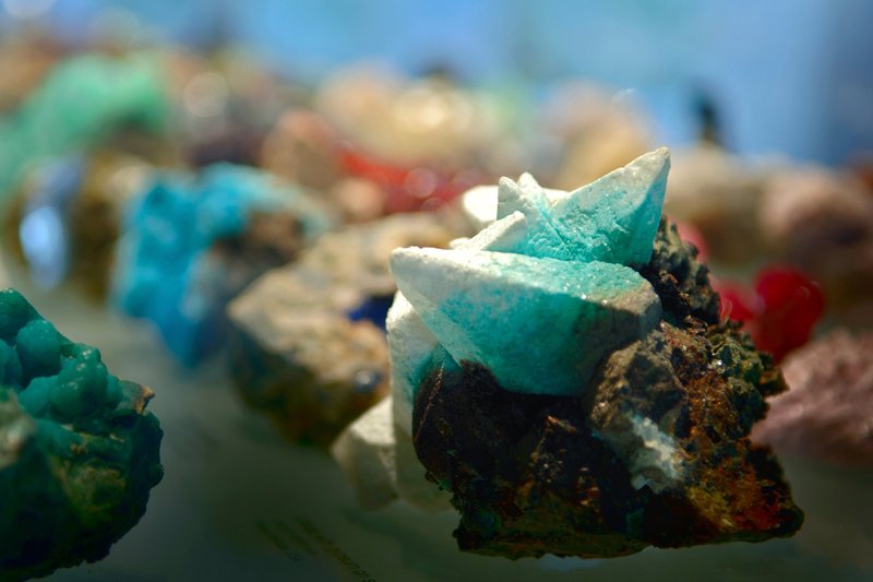 Minerals: Primary unit - The Australian Museum